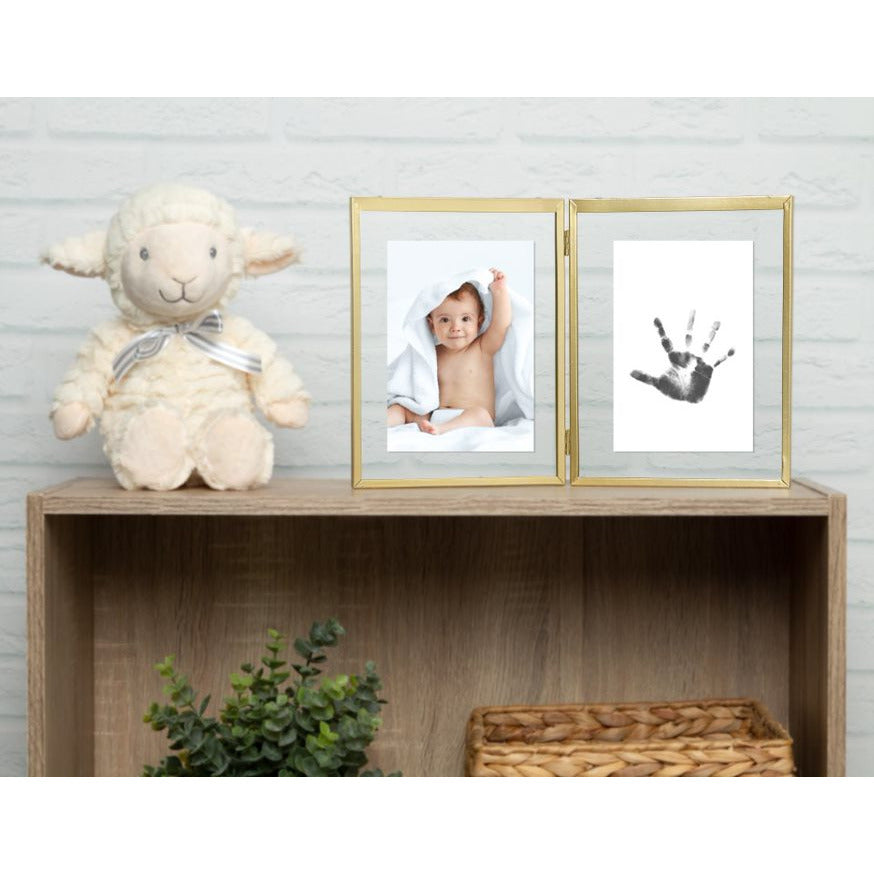 Pearhead Floating Print Frame Gold Age-Newborn & Above - Peekaboo